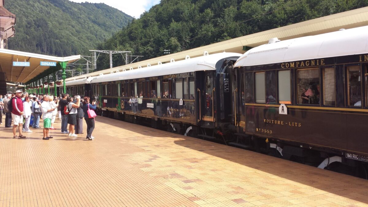 Trenul Orient Express a ajuns în România. Oprește la Sinaia și ...