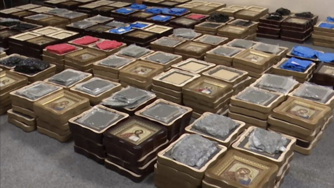 Explozibil ascuns în icoane! Serviciile rusești spun că acestea au ...