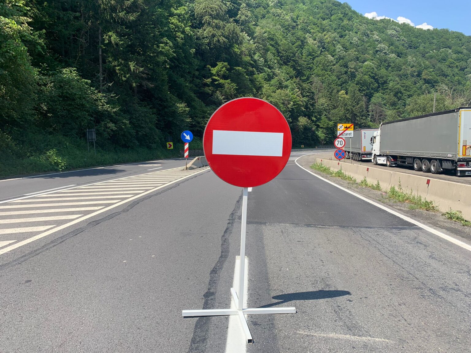 Restricțiile de circulație de pe Valea Oltului, prelungite până la 15 ...