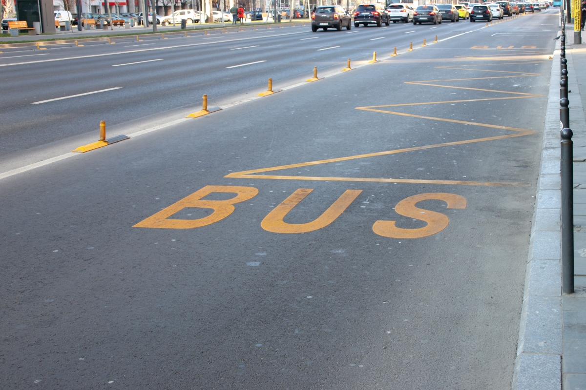 Bucureștiul mai câștigă 10,5 km de benzi unice pentru transportul ...