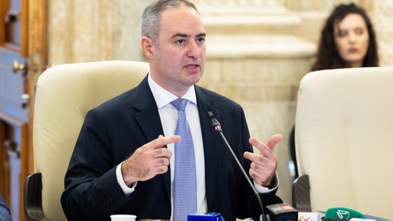 Nazare, audiat la DNA în dosarul vaccinurilor - Presshouse.ro