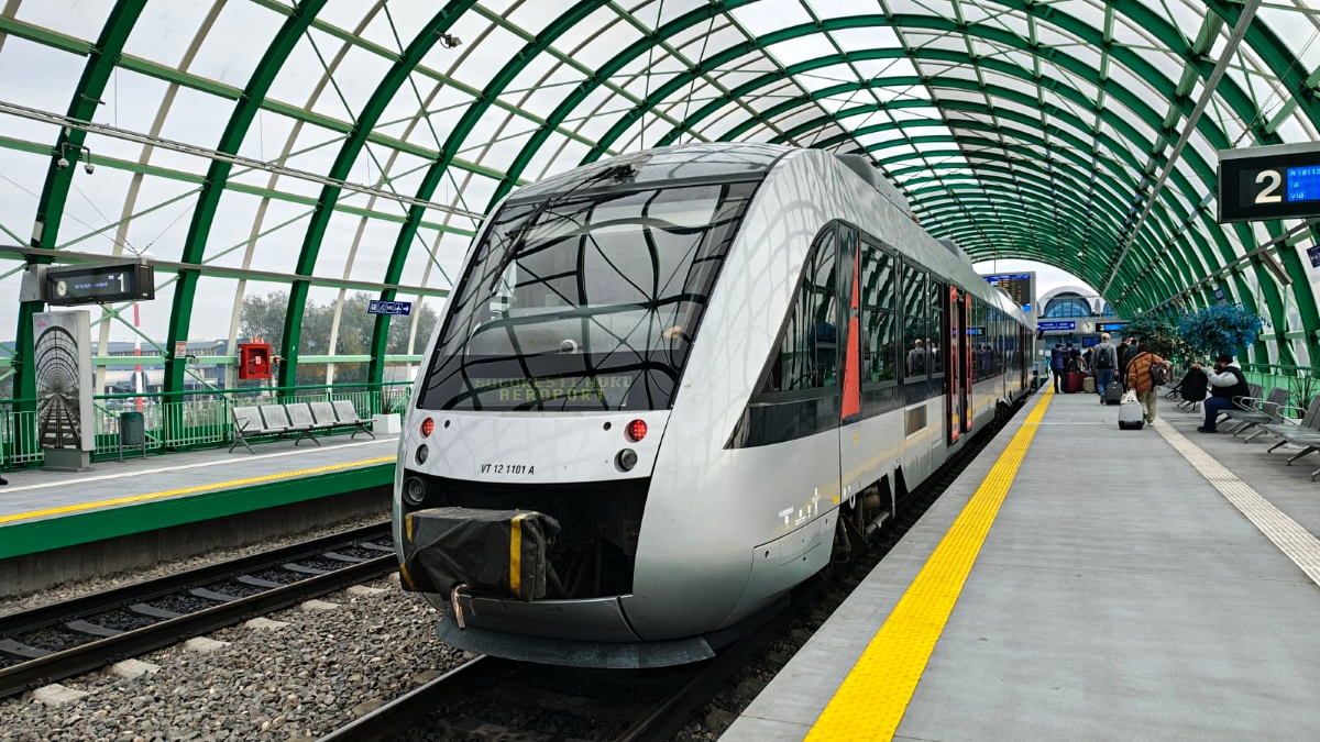 Trenul metropolitan către Otopeni, aproape 1,5 milioane de călători în ...